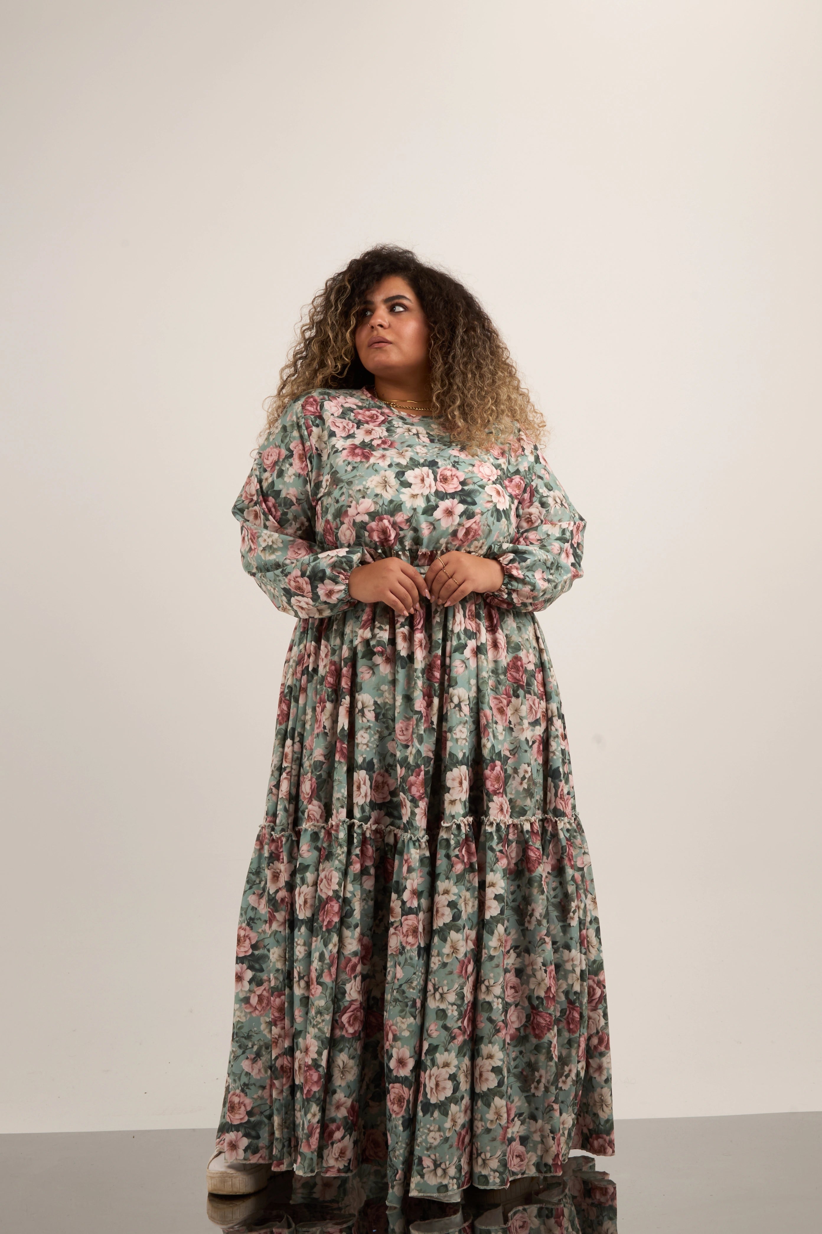 Lady dress – Curvacious